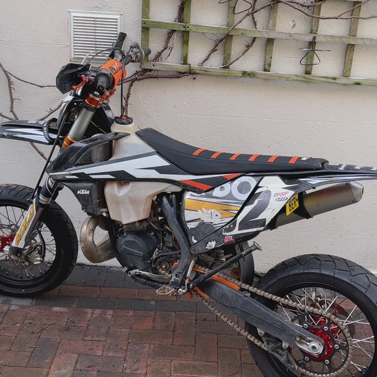 KTM SUPERMOTO FLIP PLATE / TAIL TIDY – FlipPlates